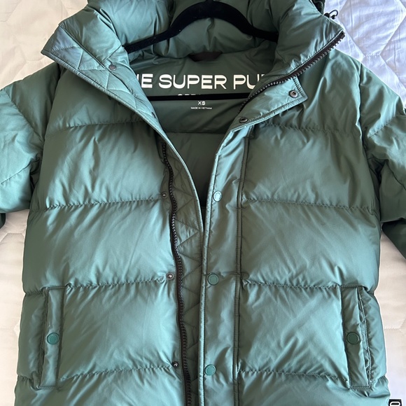 Artzia | Jackets & Coats | Aritzia Super Puff Original In Kelp | Poshmark